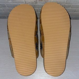 FARM Rio | Shoes | Farm Rio Sand Island Velvet Tapestry Clog Mule Slide ...